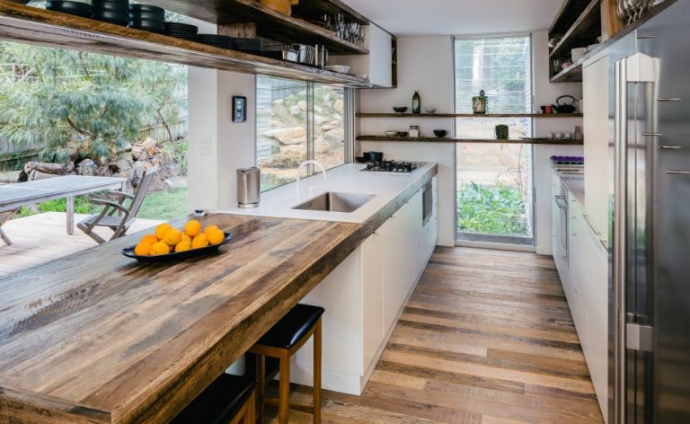 How a Small Kitchen Space Can Work For You